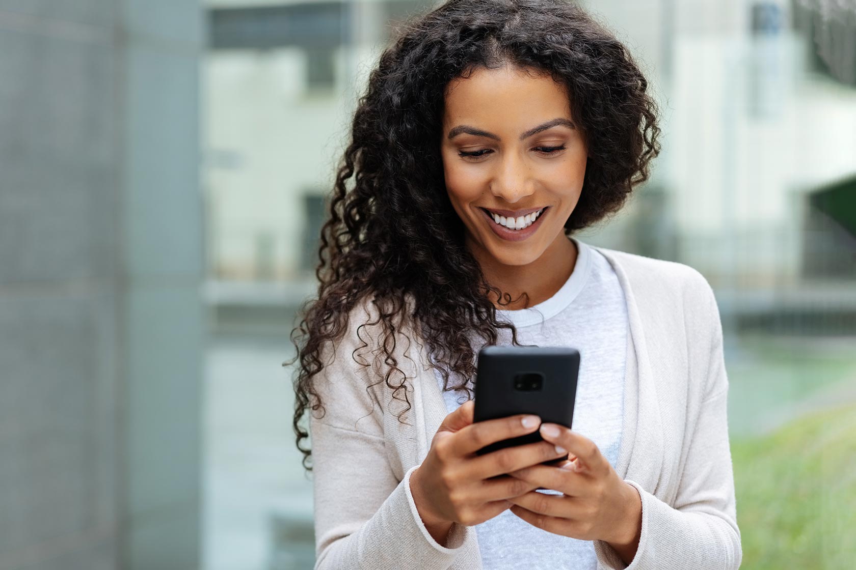 WhatsApp for Customer Service: Benefits and Best Practices | Salesforce